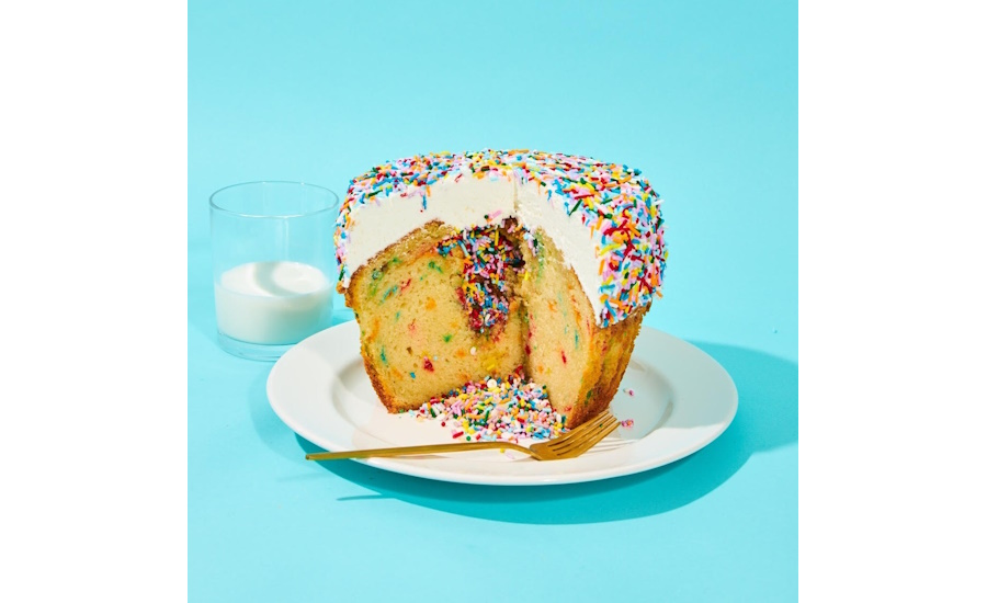 Crumbs launches giant-sized cupcakes at retail | Snack Food & Wholesale ...