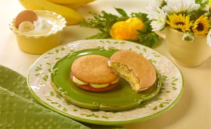 Little Debbie unveils Banana Puddin' Cream Pie | Snack Food & Wholesale ...